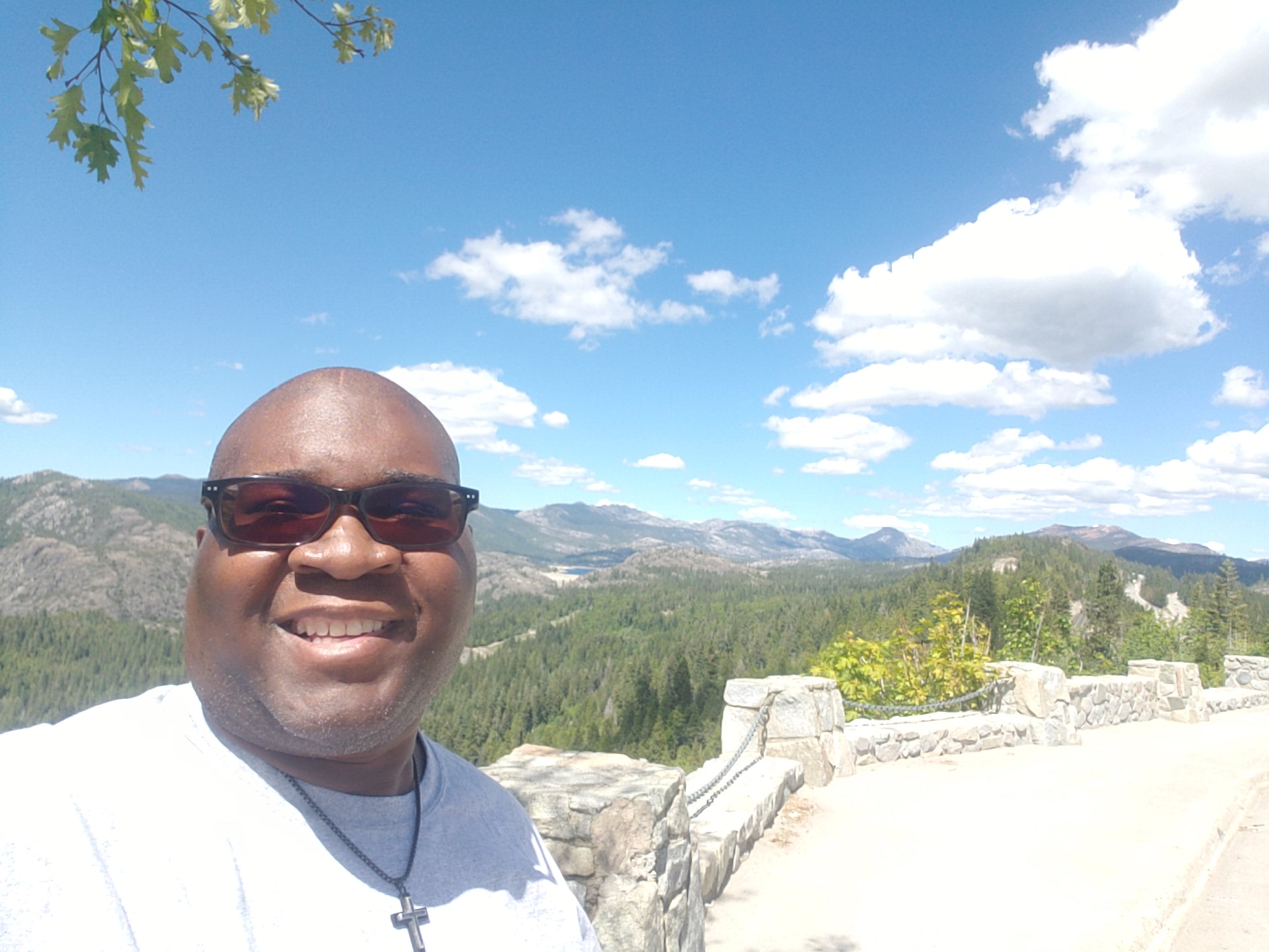 Hi, I'm Derek Bingham. I Turn Clicks Into High-Ticket Wins. - Get ...